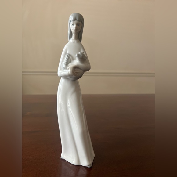 Accents | Vintage Miguel Requena Porcelain Lady With Cat Figurine Made ...